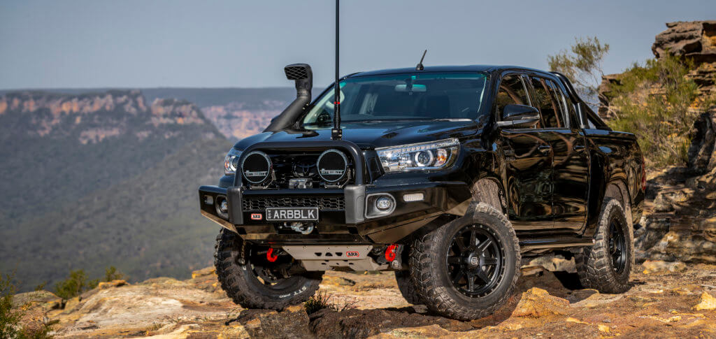 ARB Thailand | ARB Deluxe Sahara Bumper for 4x4 | Stylish Front Bumper